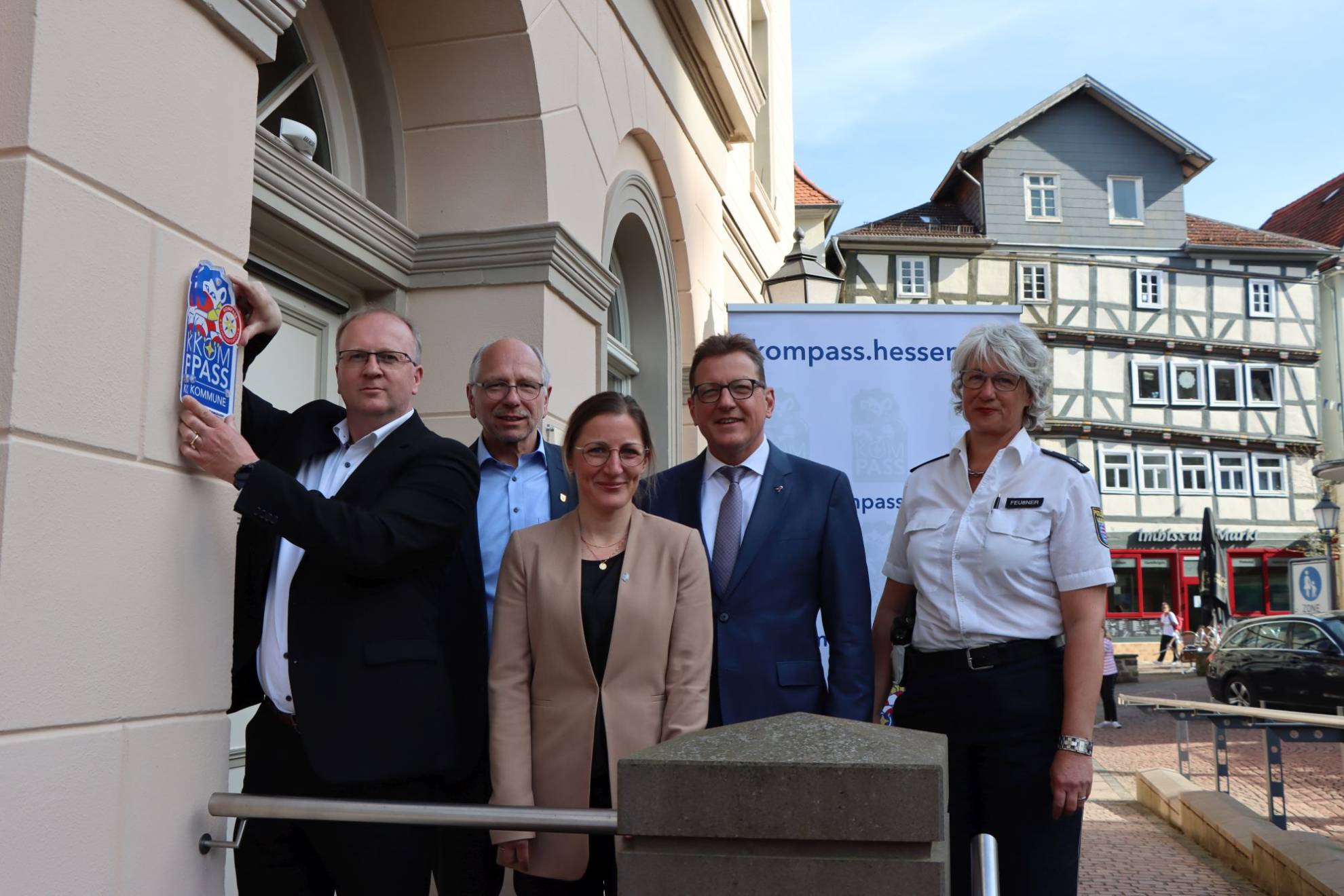 Staatssekretär verleiht Bad Wildungen das Sicherheitssiegel I Stadt Bad ...