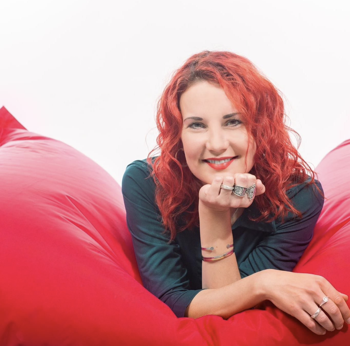 Konzert der Liedermacherin Sarah Straub am 24.11.23 in Neustadt an der ...